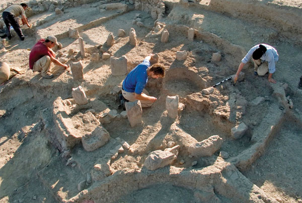 World Roundup, September/October 2009 - Archaeology Magazine Archive