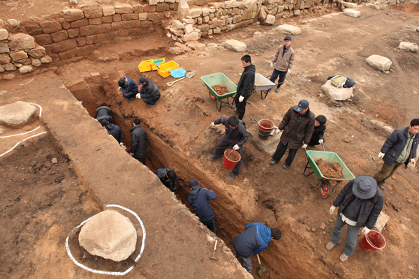 North Korea's Full Moon Tower - Archaeology Magazine Archive