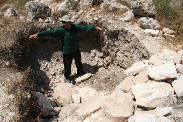 Inside the Israel Antiquities Authority - Interview with Alon, Robbery ...